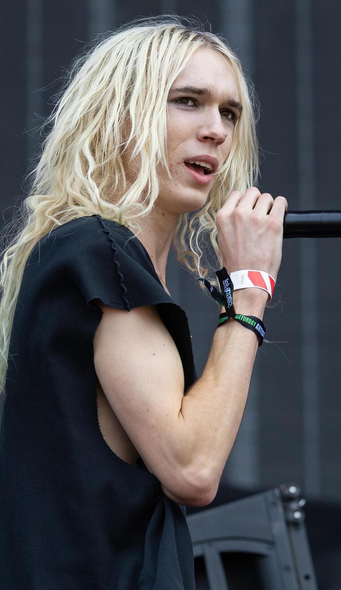 2hollis Tickets & 2025 Concert Tour Dates | SeatGeek