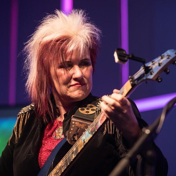 Jennifer Batten Tickets & 2026 Concert Tour Dates | SeatGeek.ca