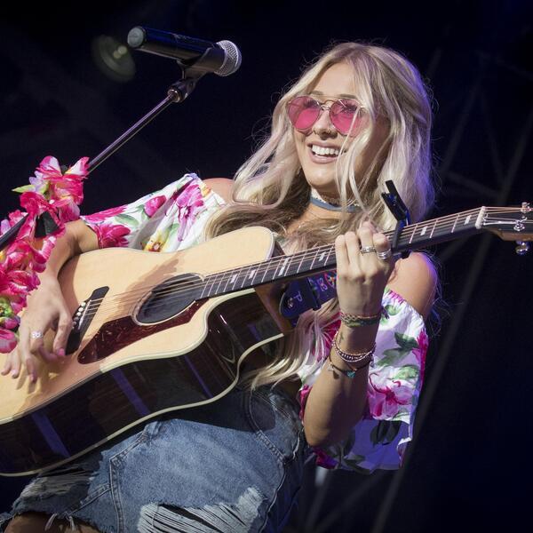 Madeline Merlo Tickets & 2026 Concert Tour Dates | SeatGeek.ca