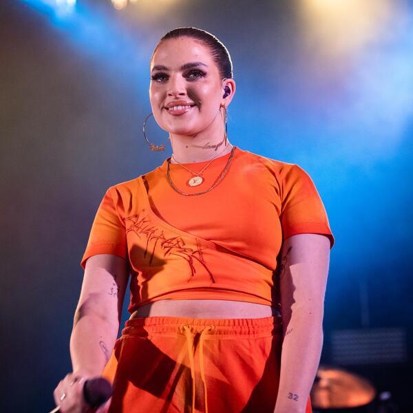 Mae Muller Tickets & 2025 Concert Tour Dates | SeatGeek.ca