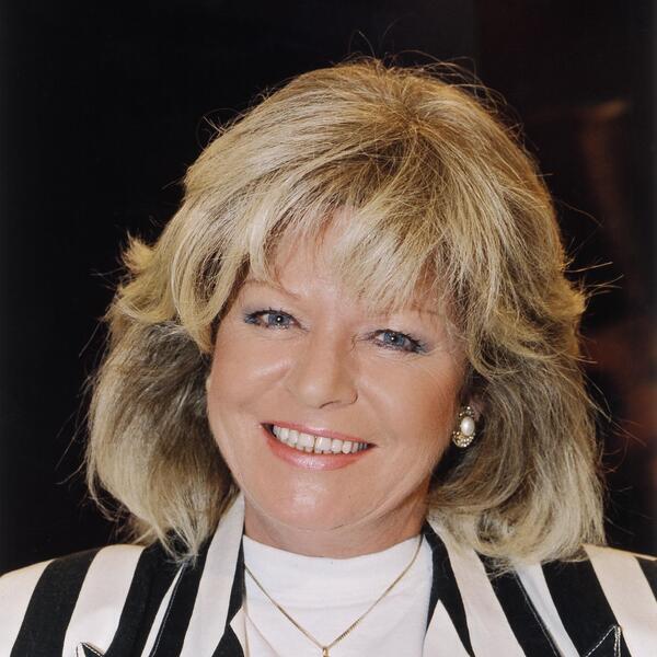 Manuela Tickets & 2025-2026 Concert Tour Dates | SeatGeek.ca