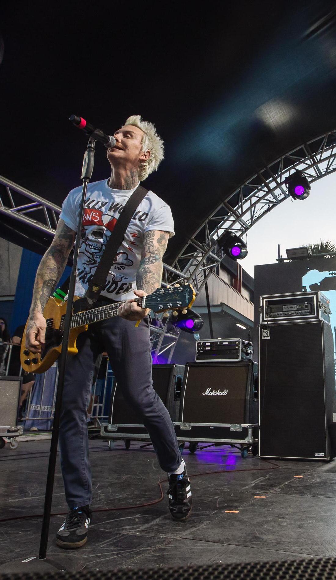 Mest Tickets & 2025 Concert Tour Dates | SeatGeek