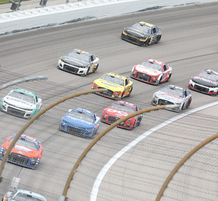 Atlanta Motor Speedway Seating Chart & Seat Views | SeatGeek