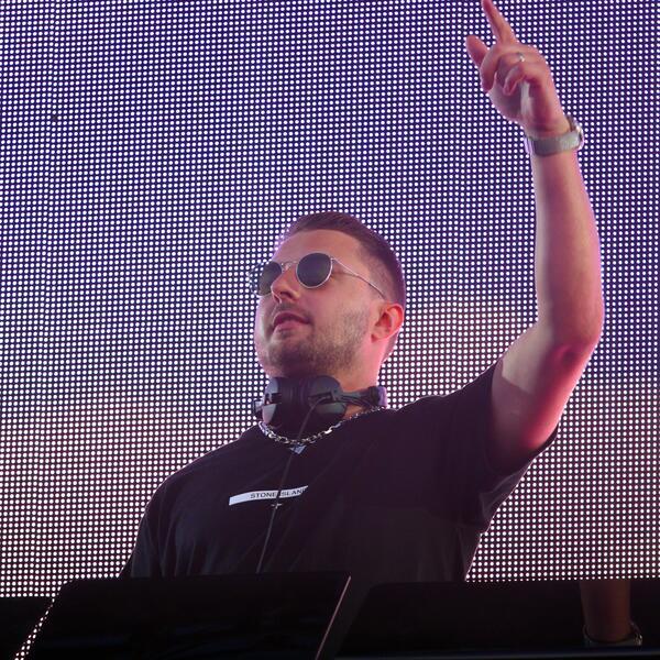 Noizu Tickets & 2025-2026 Concert Tour Dates | SeatGeek.ca