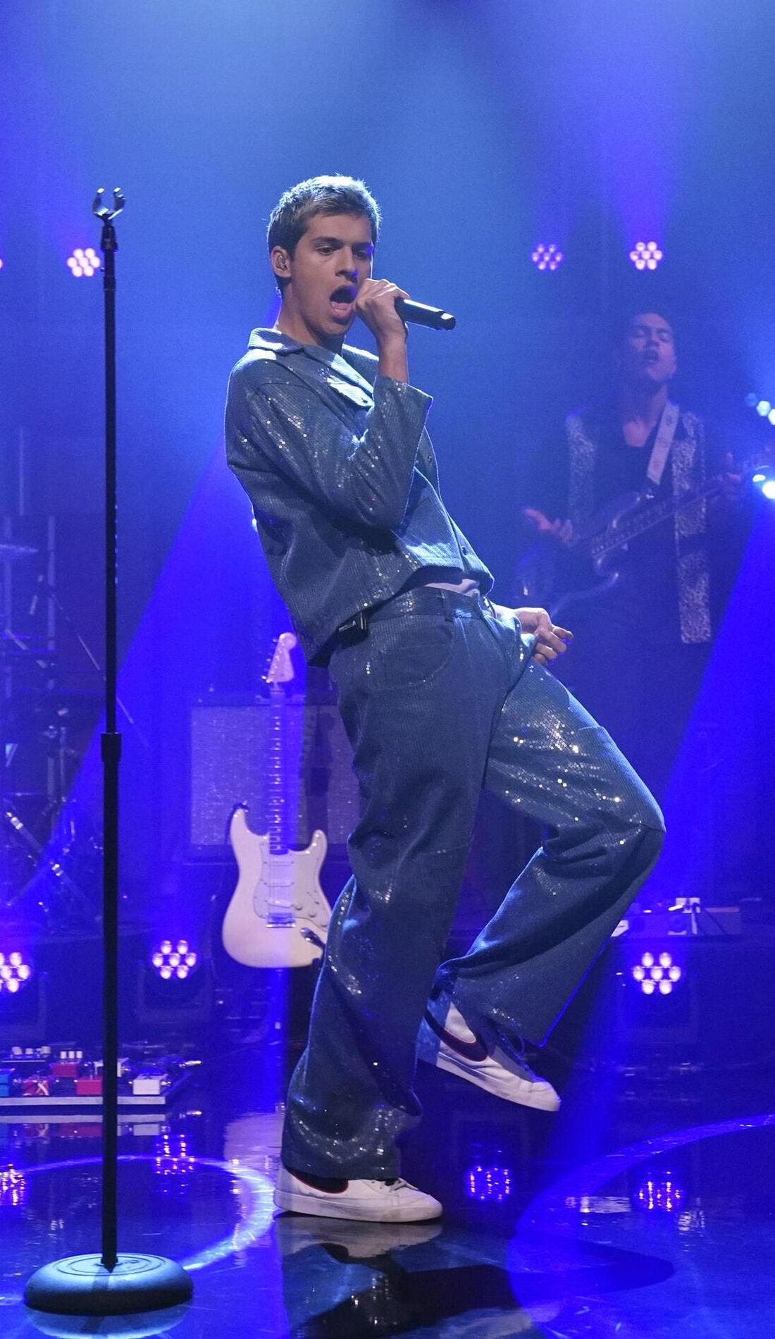 Omar Apollo Tickets & Concert Tour Dates 2024-2025 | SeatGeek.ca