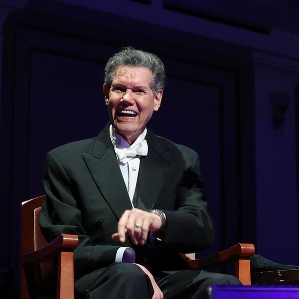 Randy Travis Tickets & 2025 Concert Tour Dates | SeatGeek.ca