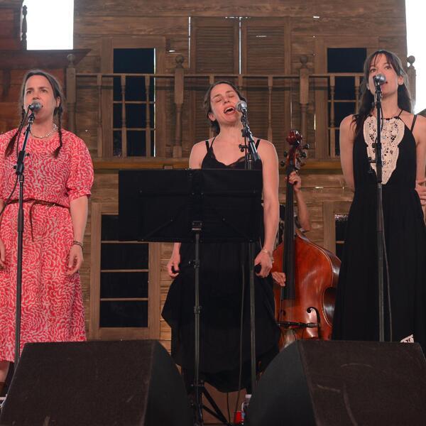 The Haden Triplets Tickets & 2025-2026 Concert Tour Dates | SeatGeek.ca