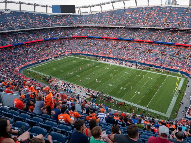 Chiefs at Broncos tickets in Denver (Empower Field at Mile High) - Nov ...