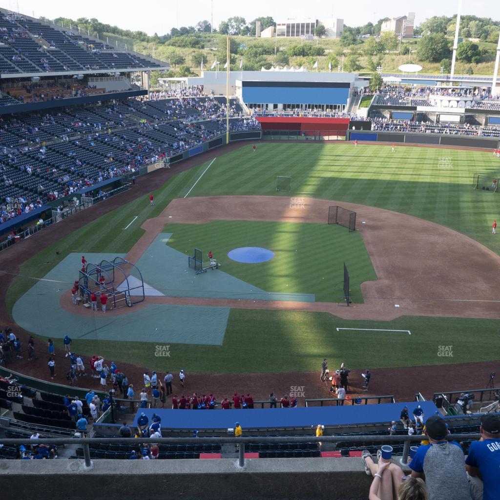 Kauffman Stadium - Section 428 R Seat View | SeatGeek